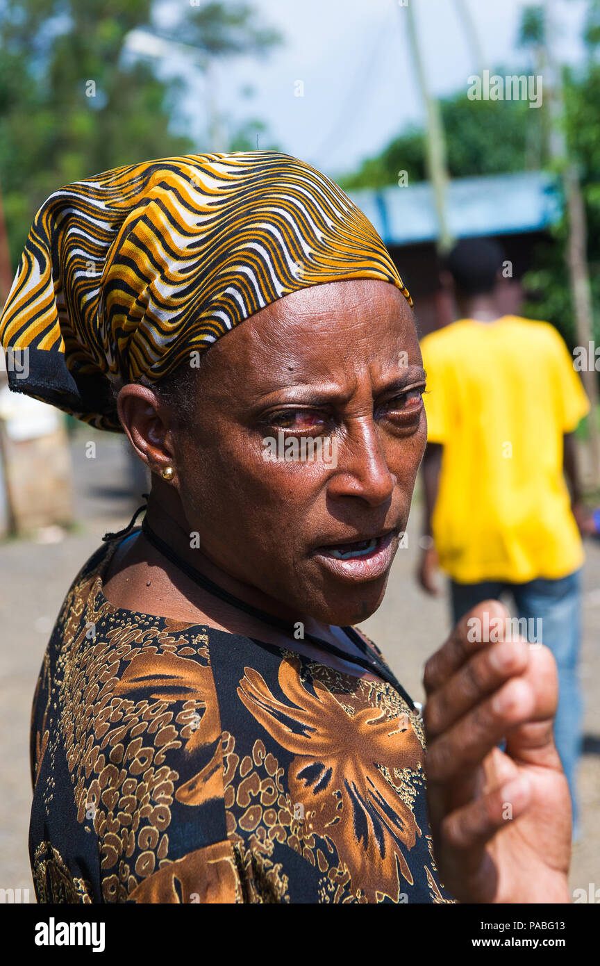 Portrait attractive young ethiopian woman hi-res stock photography and ...