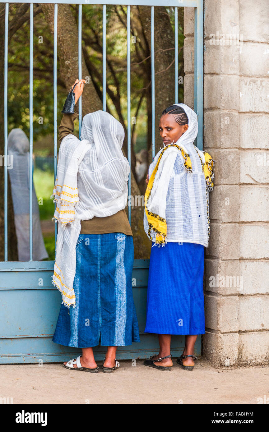 OMO, ETHIOPIA - SEPTEMBER 21, 2011: Unidentified Ethiopian women in a ...