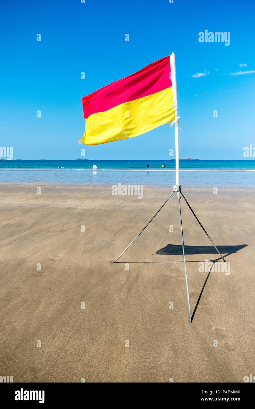 Lifeguards flag beach hi-res stock photography and images - Alamy