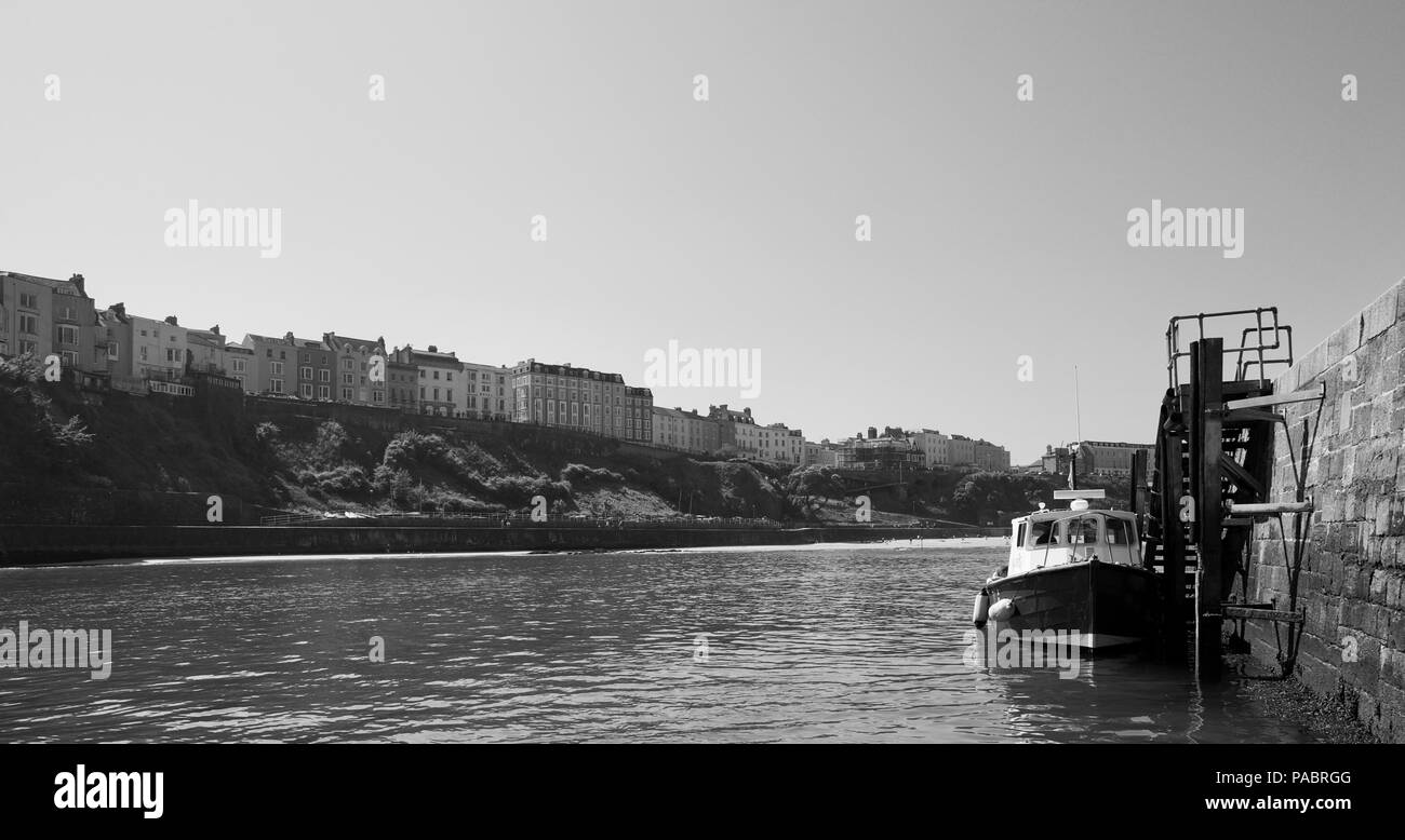 Tenby jetty hi-res stock photography and images - Alamy
