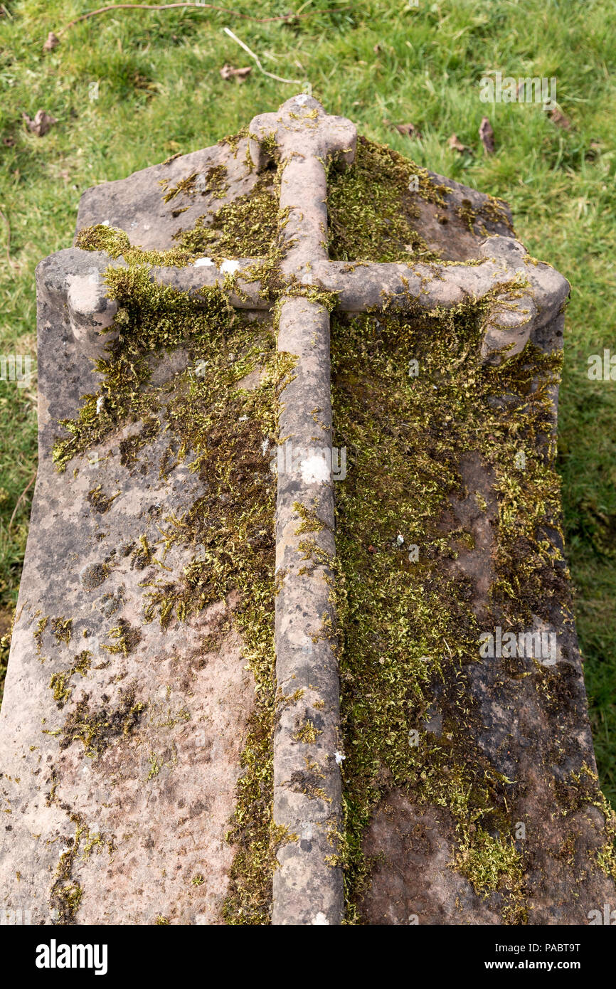 Medieval graveyard hi-res stock photography and images - Alamy