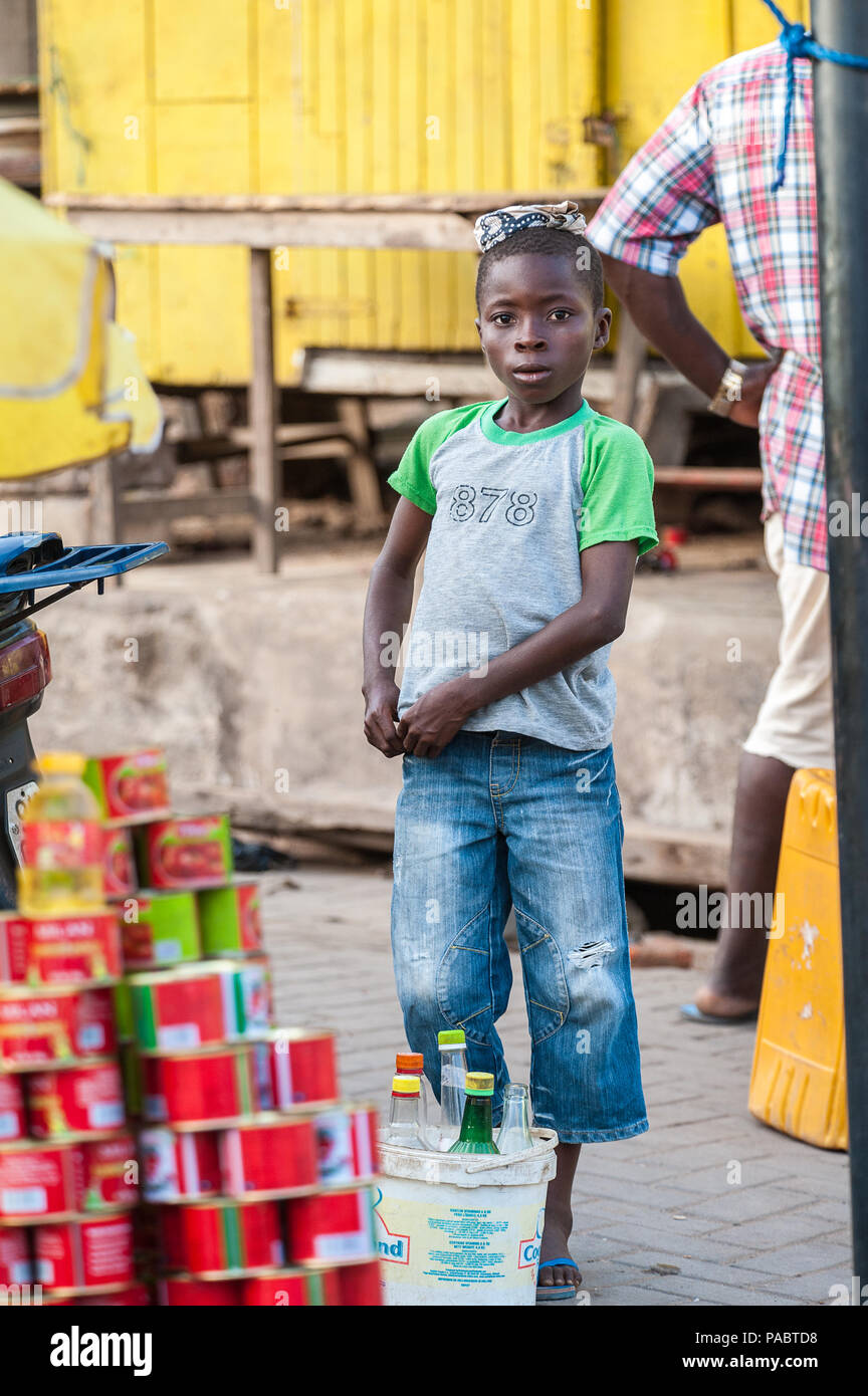 Ghana poverty 2012 hi-res stock photography and images - Alamy