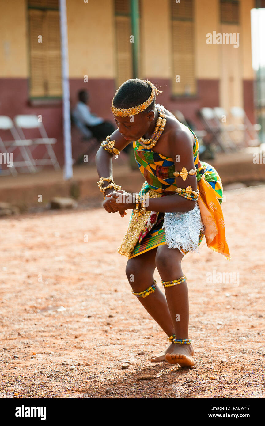 GHANA - MARCH 3, 2012: Unindentified Ghanaian girl dances traditional ...