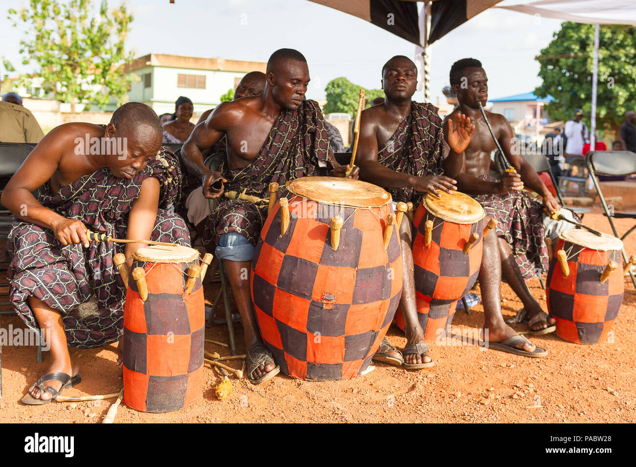 African drums sand hi-res stock photography and images - Alamy