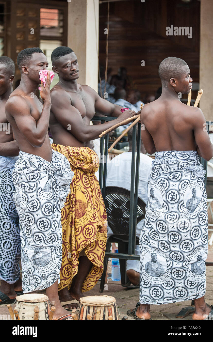 ACCRA, GHANA - MARCH 4, 2012: Unidentified Ghanaian people at the local ...