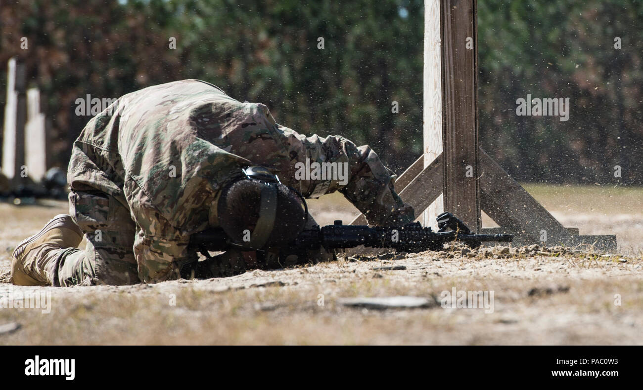 Advanced rifle tactics hi-res stock photography and images - Alamy