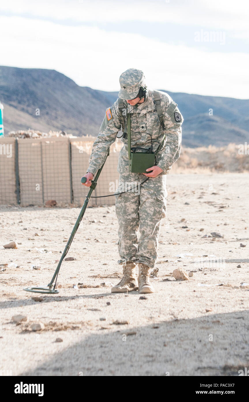 Mine detecting equipment hi-res stock photography and images - Alamy