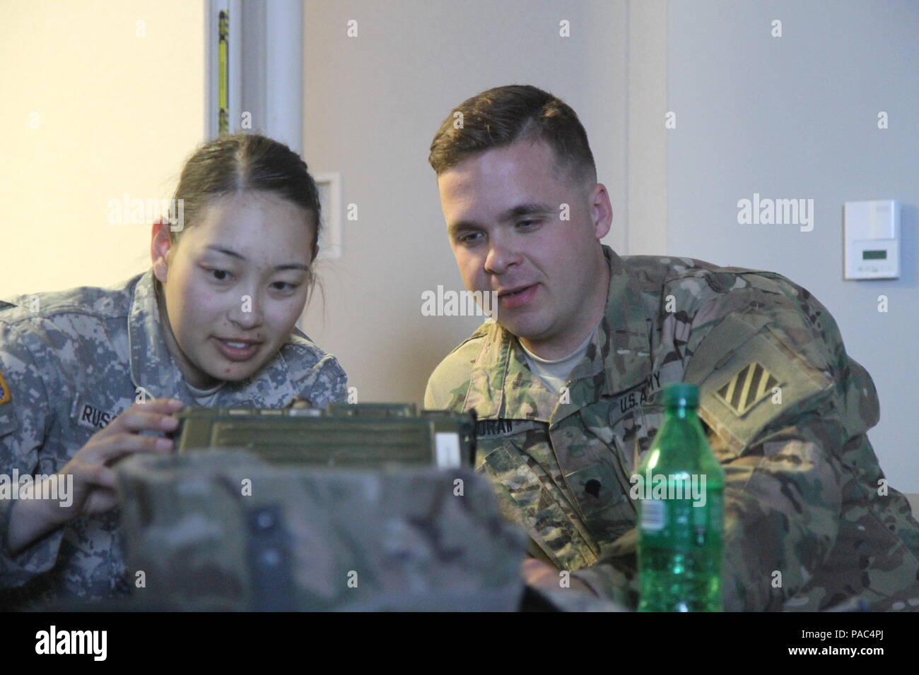 Harris radio hi-res stock photography and images - Alamy