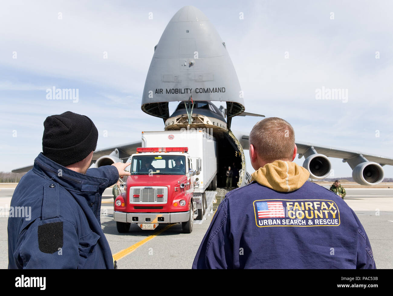 Domops airlift modular approach shoring hi-res stock photography and ...