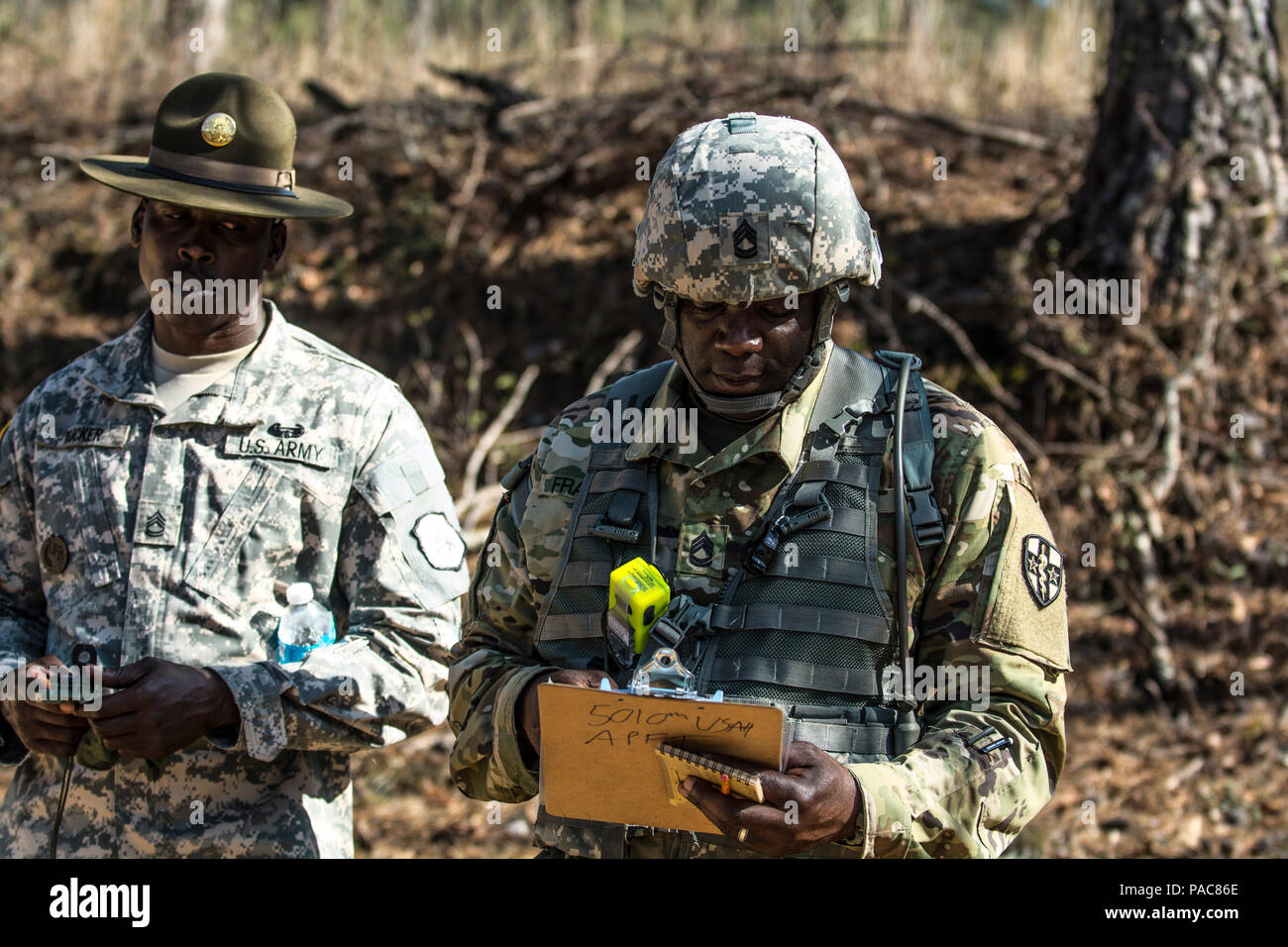 Drill sergeant sgt 1st class hi-res stock photography and images - Alamy