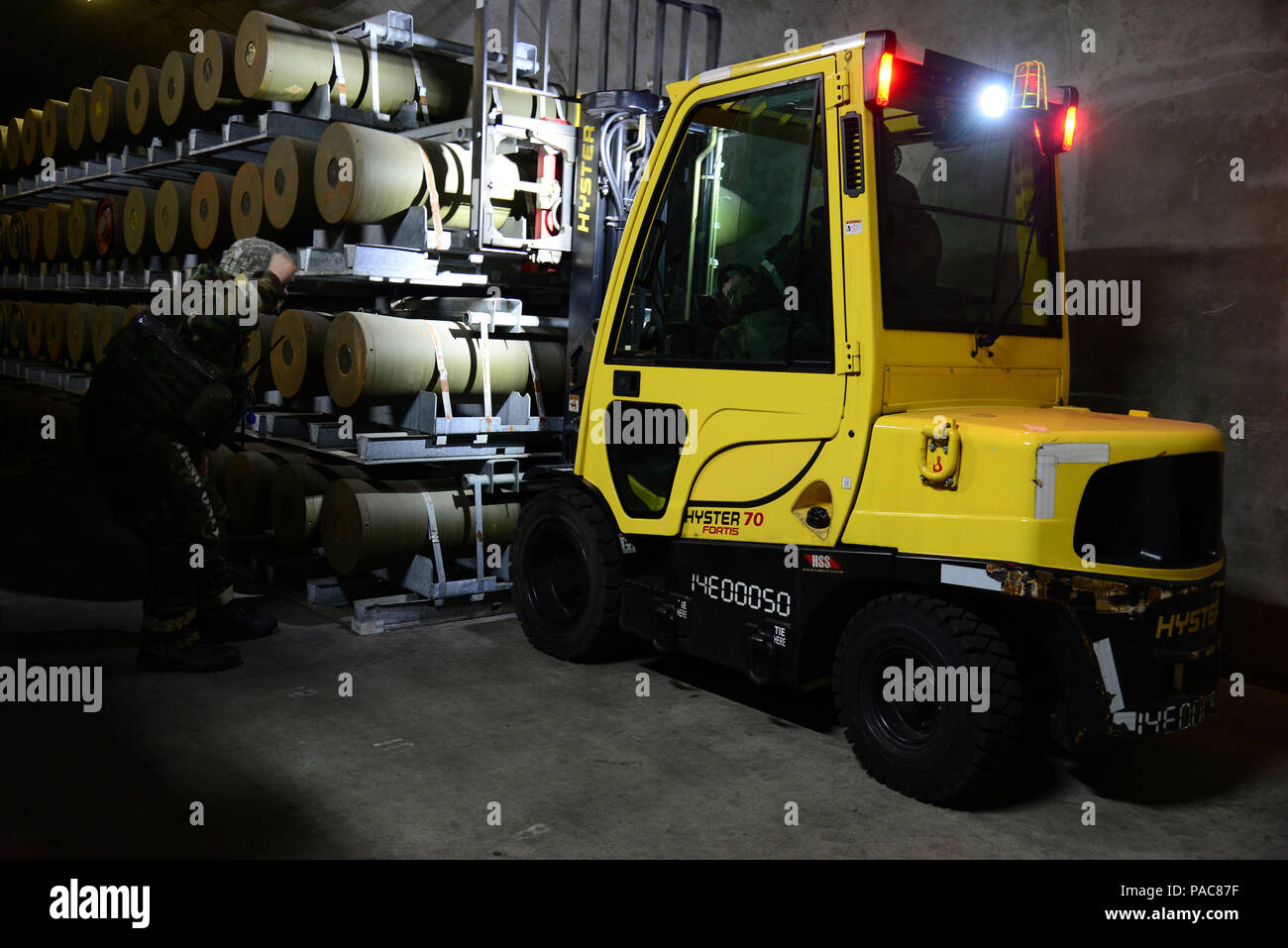 Blu 129 bomb hi-res stock photography and images - Alamy