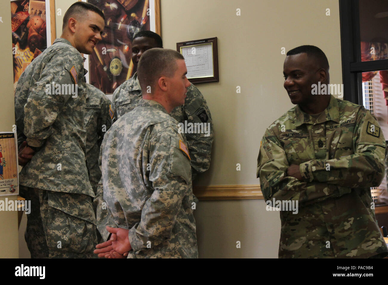 Soldiers from Fort Campbell, Ky., engage in conversation with Command ...