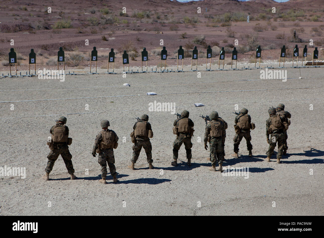Combat rifle marksmanship qualification course hi-res stock photography ...