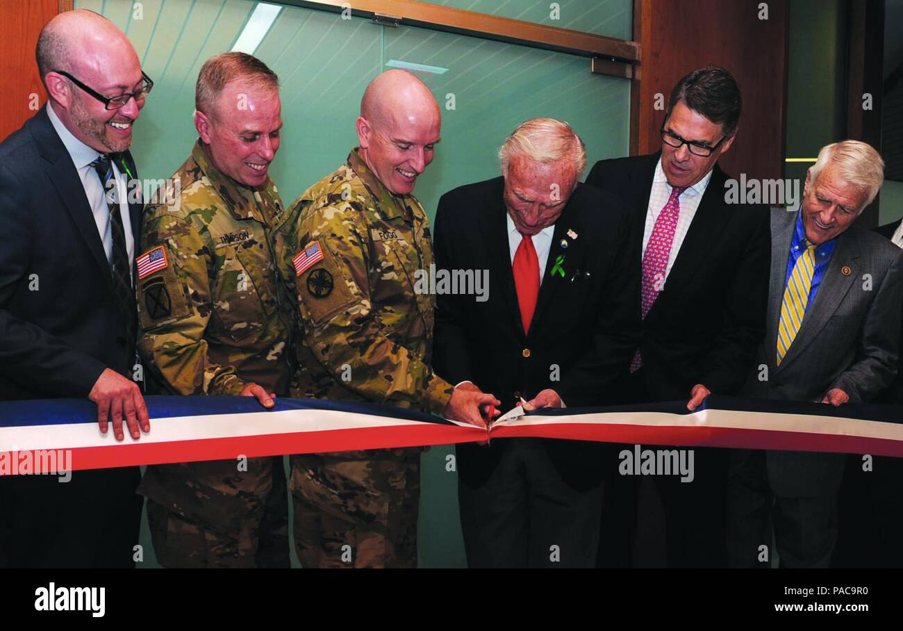 Dr. Scot Engel, Col. Mark Thompson, Brig. Gen. Rodney Fogg, Arthur ...
