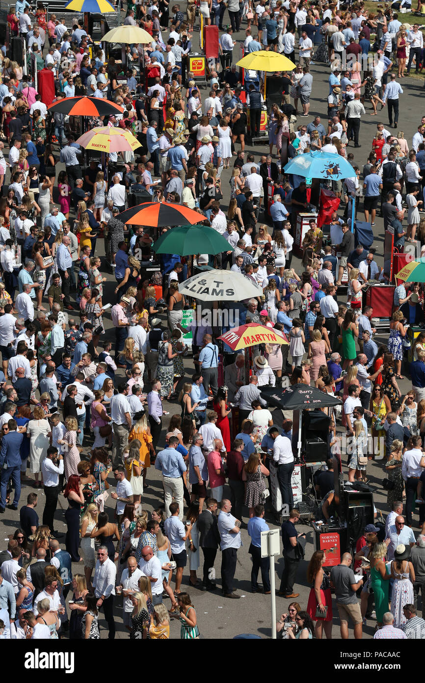 Weatherbys super sprint day newbury racecourse hi-res stock photography ...