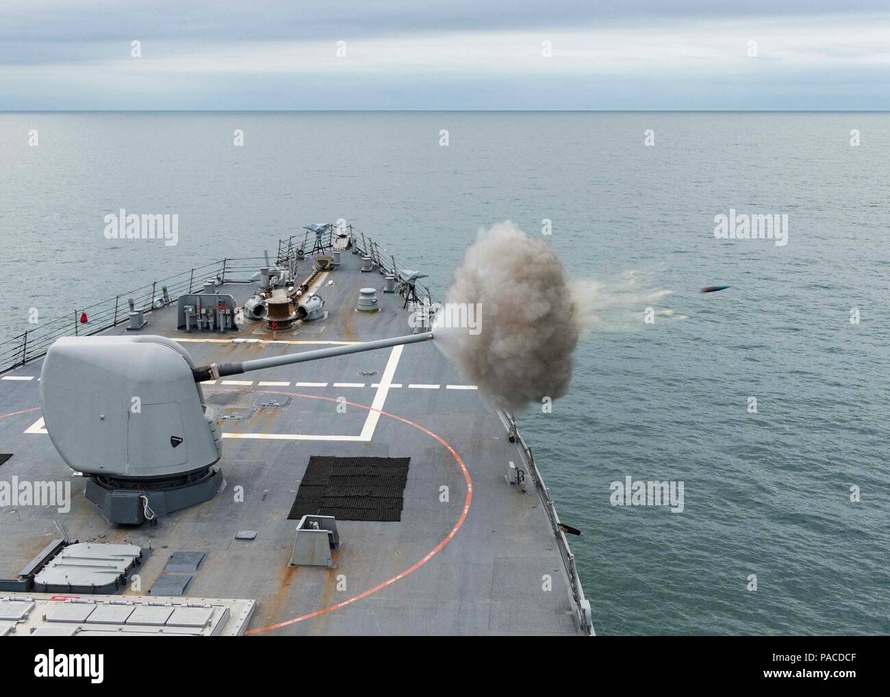 160312-N-GP524-239ATLANTIC OCEAN (March 12, 2016) –The Arleigh Burke ...