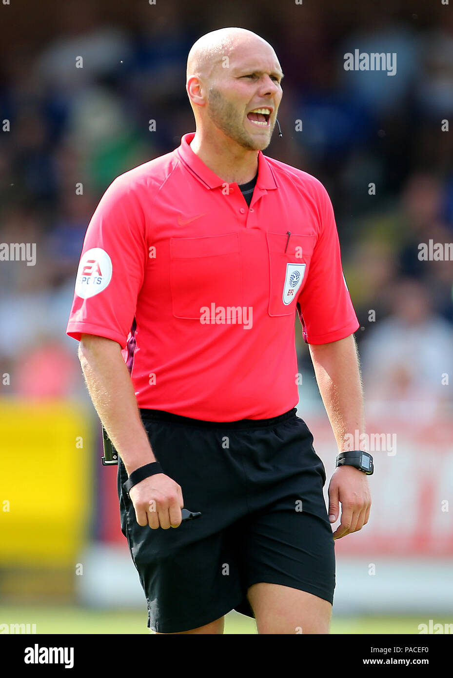 Charles breakspear referee hi-res stock photography and images - Alamy