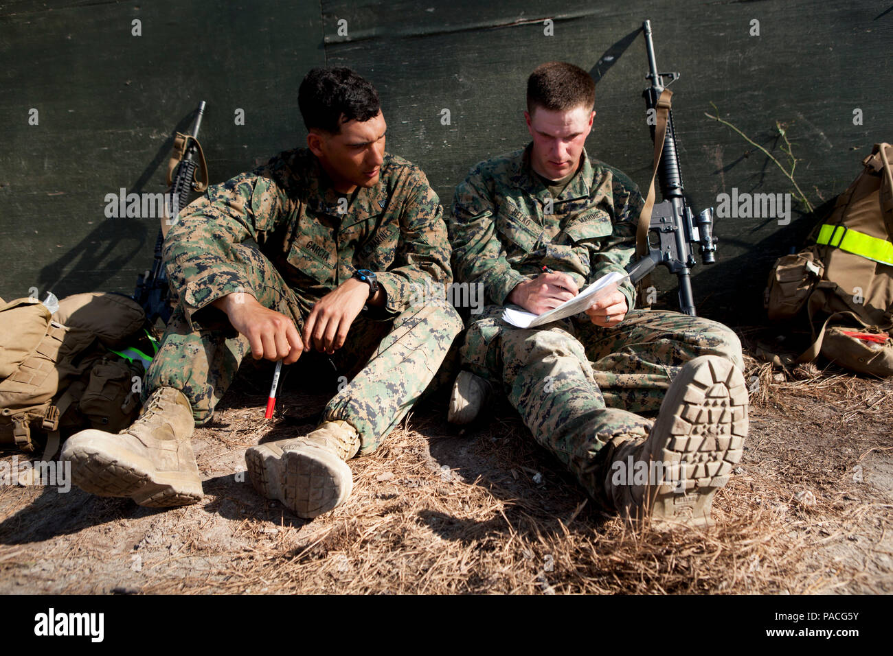 Pits two teams against each other in a test of hi-res stock photography ...