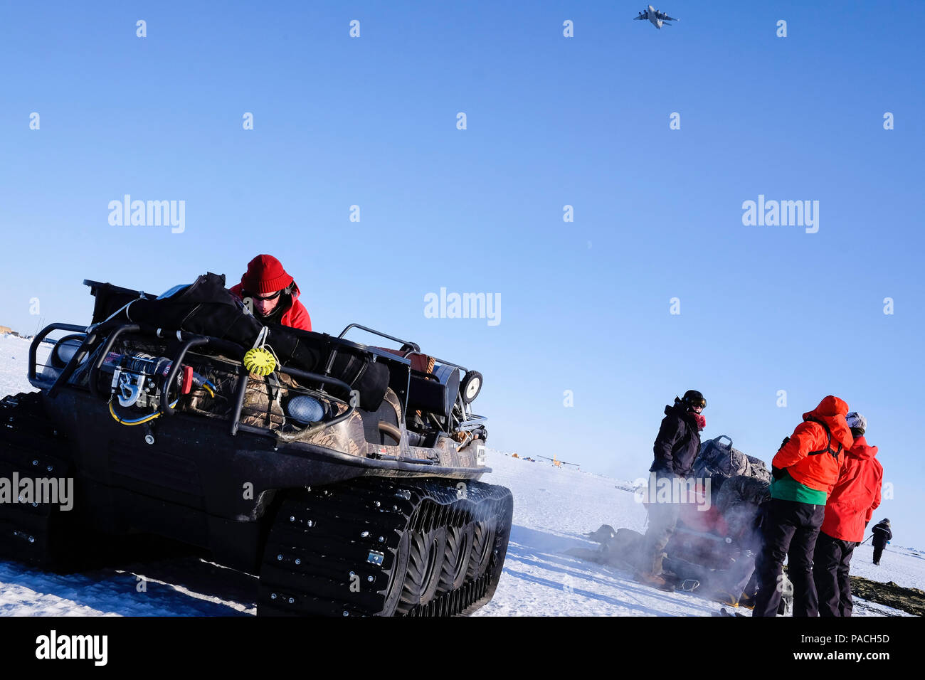 160315-N-SG283-161 Arctic Circle (March 15, 2016) - Combat Rescue ...