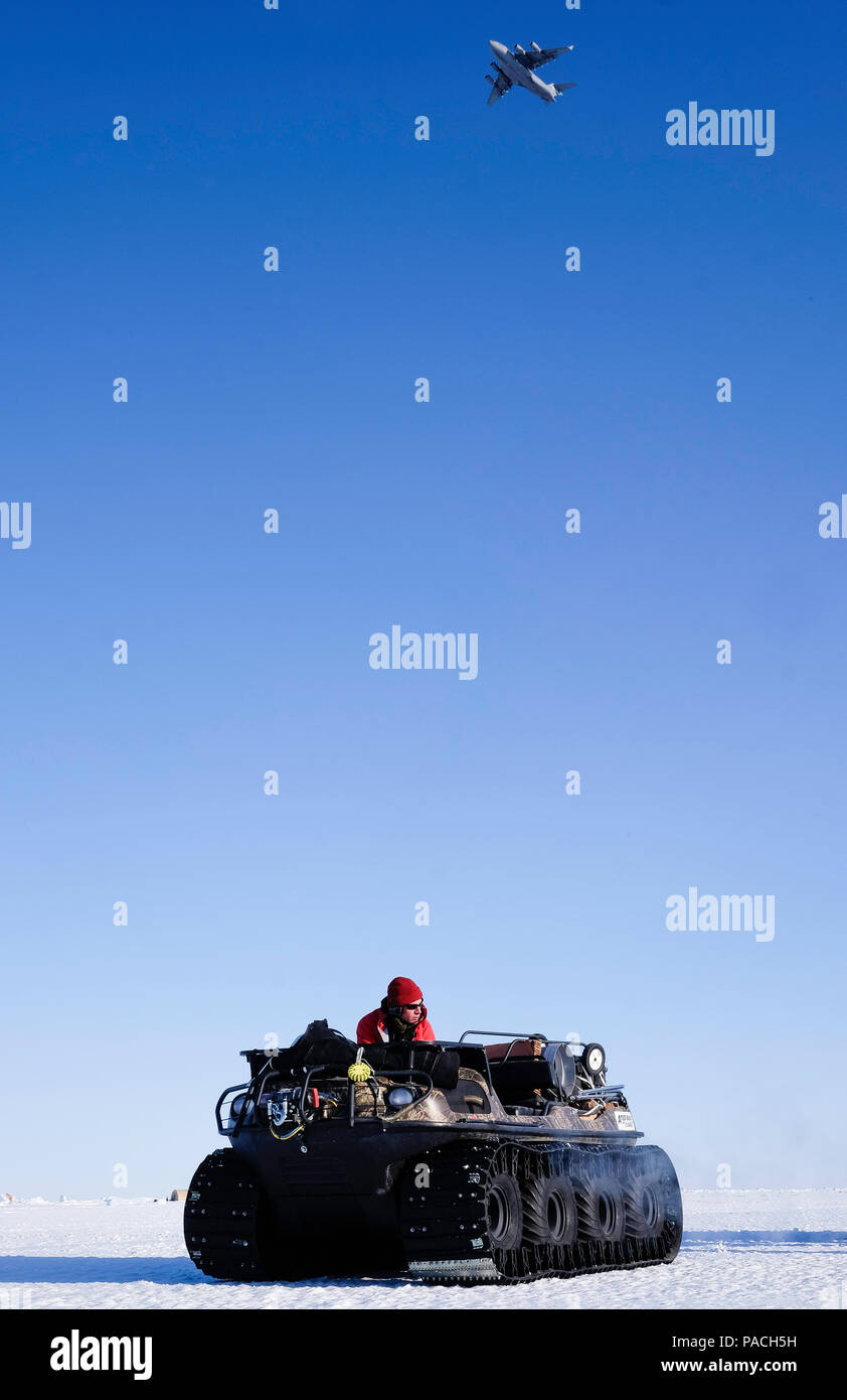 160315-N-SG283-163 Arctic Circle (March 15, 2016) - Combat Rescue ...