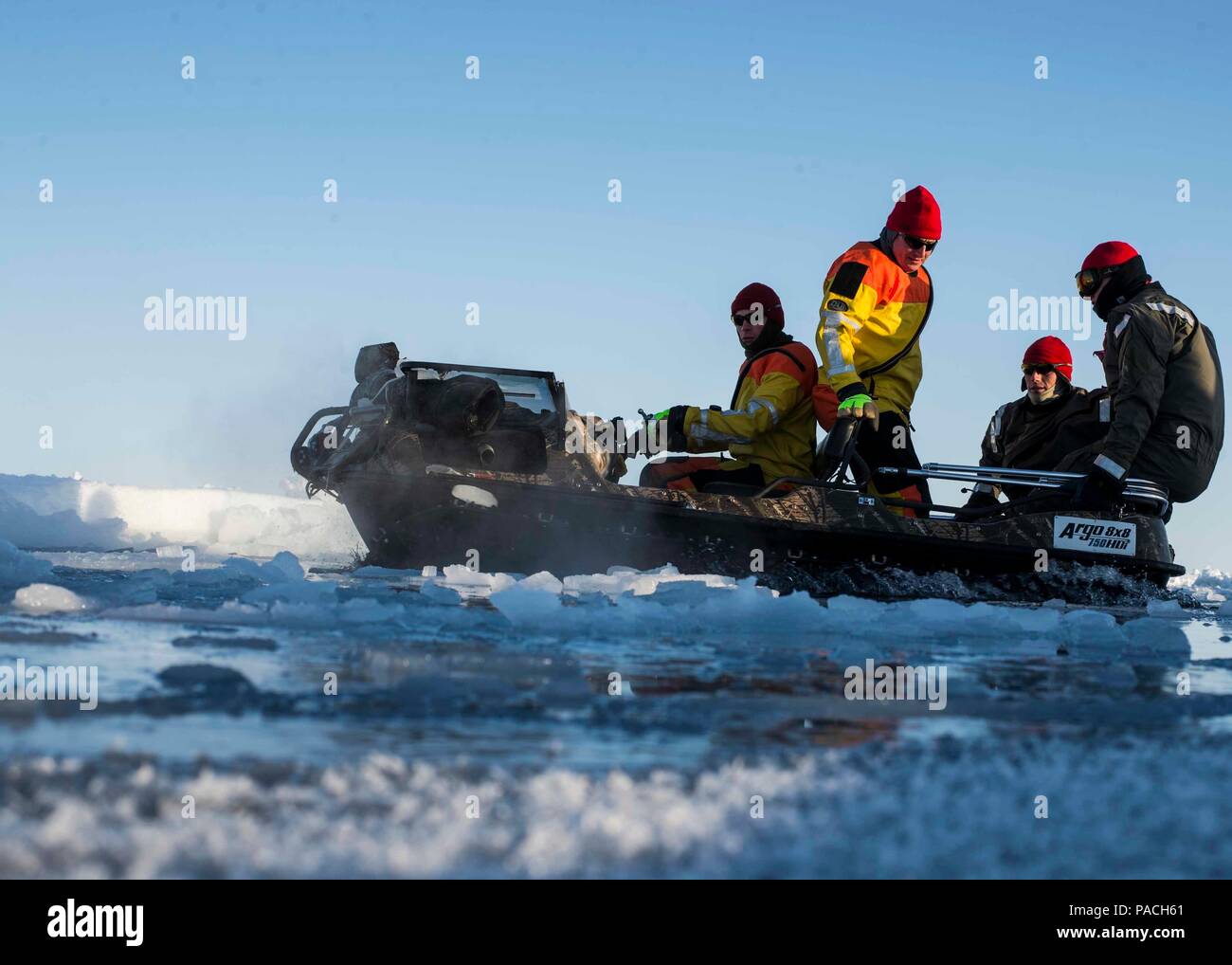 160316-N-QA919-332 Arctic Circle (March 15, 2016) - Pararescuemen ...