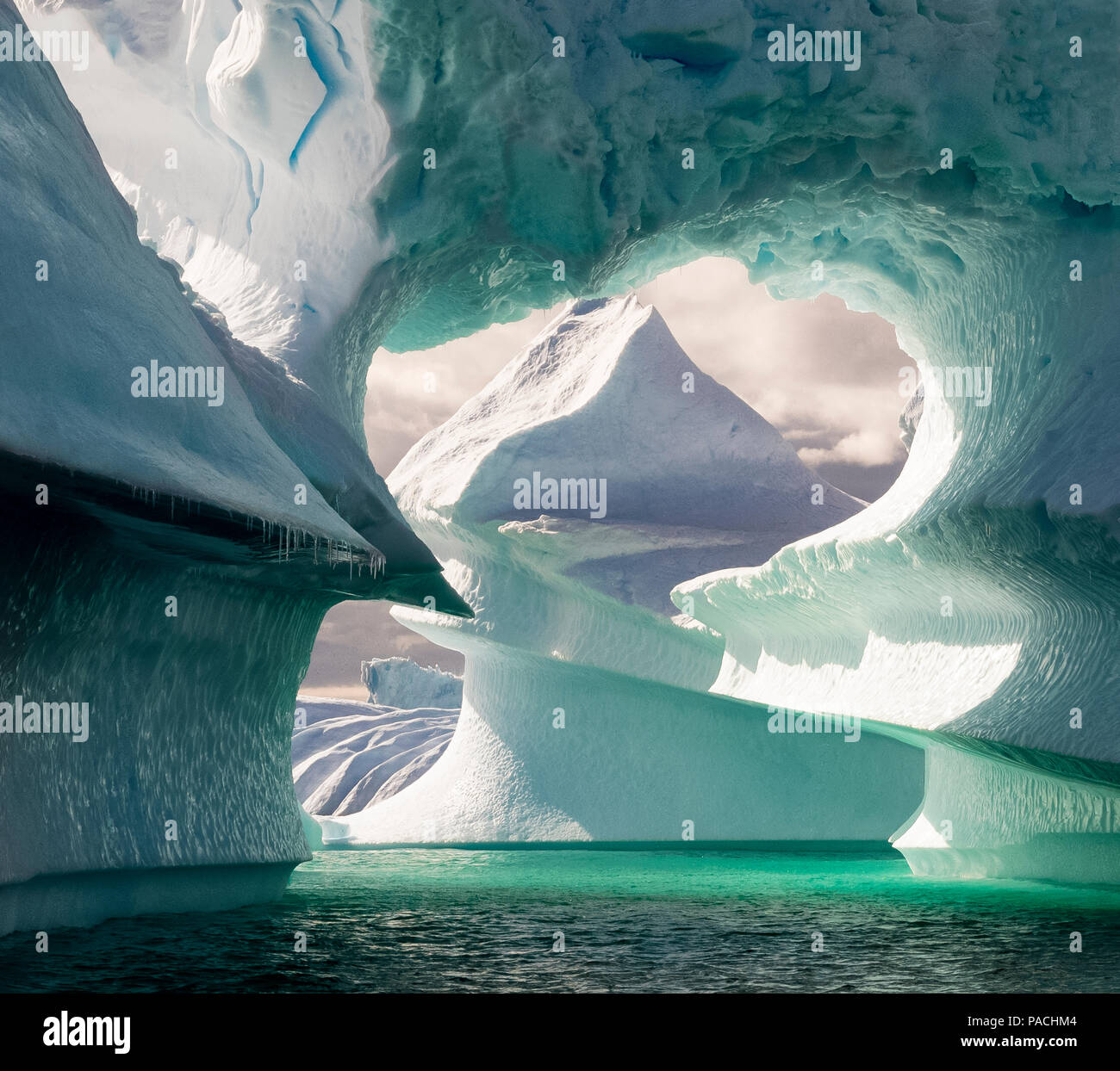 Blue icebergs iceberg pleneau island hi-res stock photography and ...