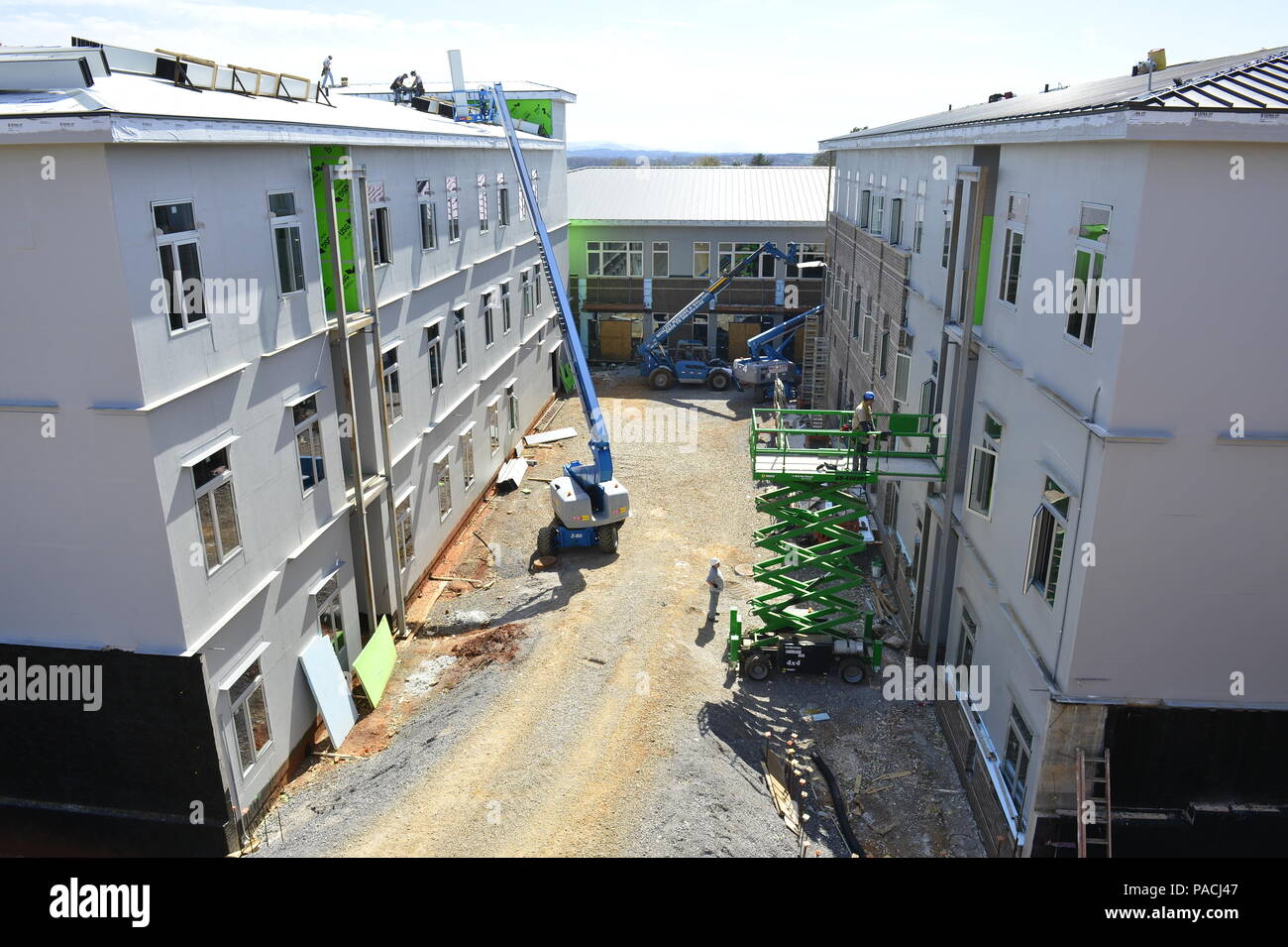 Dormitory for construction workers hi-res stock photography and images ...