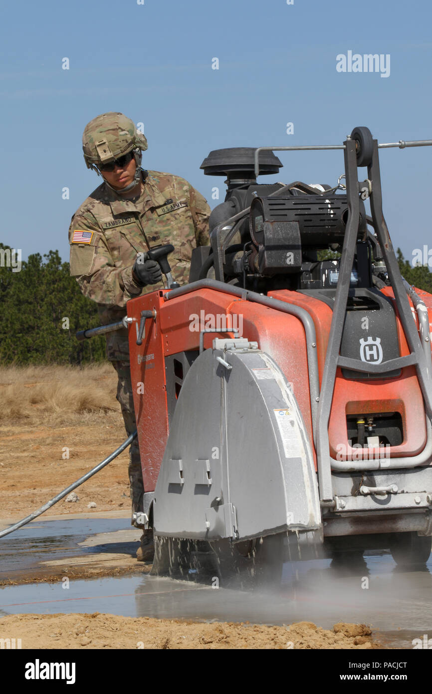 Light airfield repair package hi-res stock photography and images - Alamy