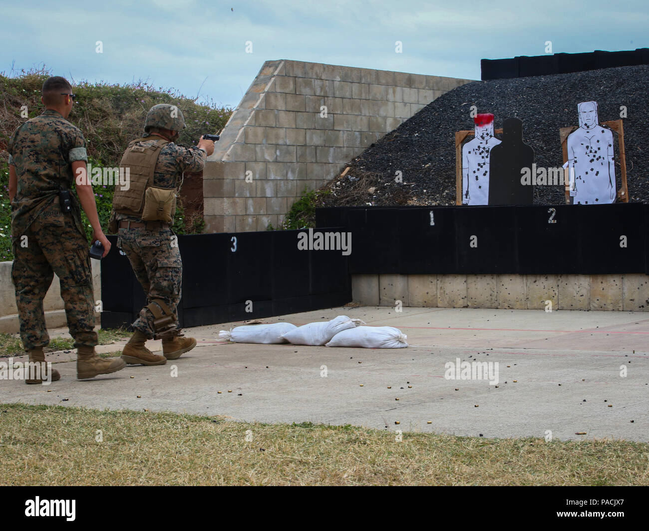 Combat shooting match hi-res stock photography and images - Alamy