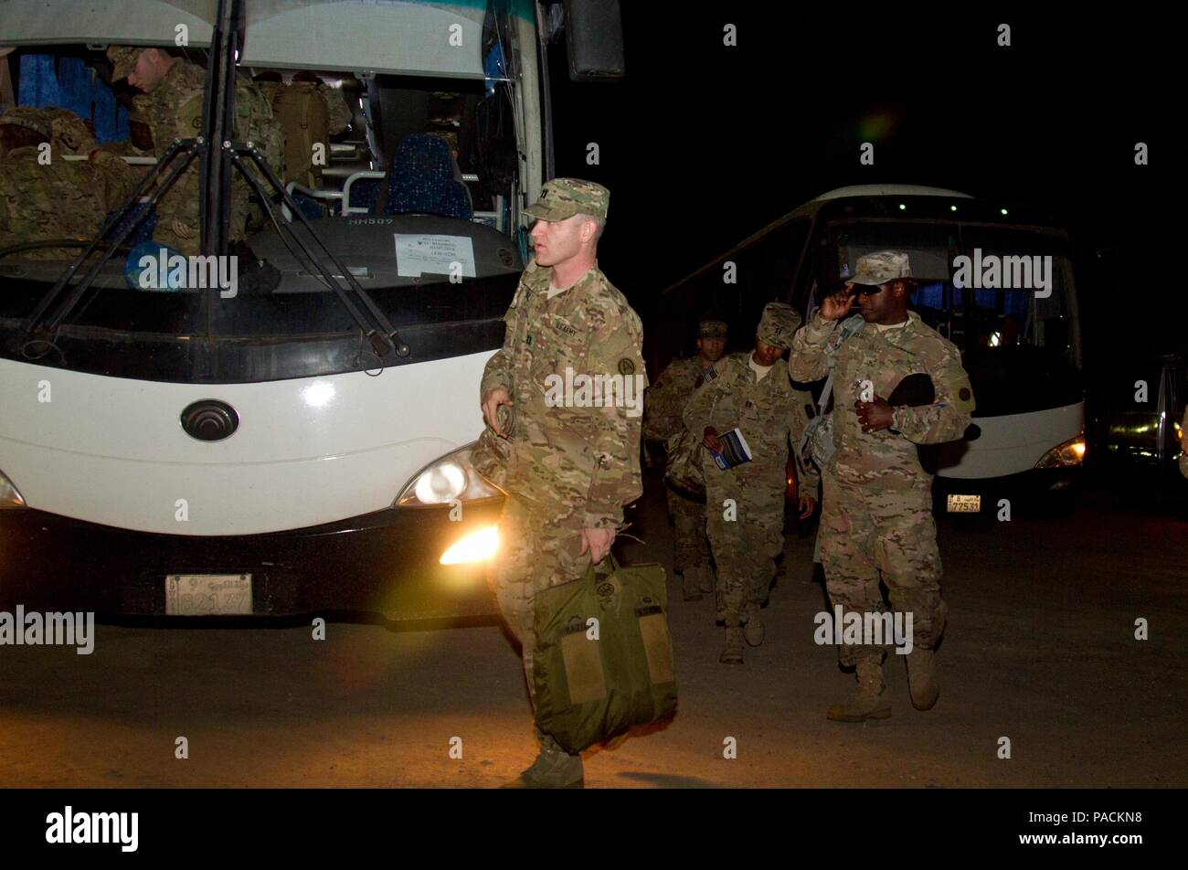 Soldiers in support of the U.S. Army Central’s contingency command post ...