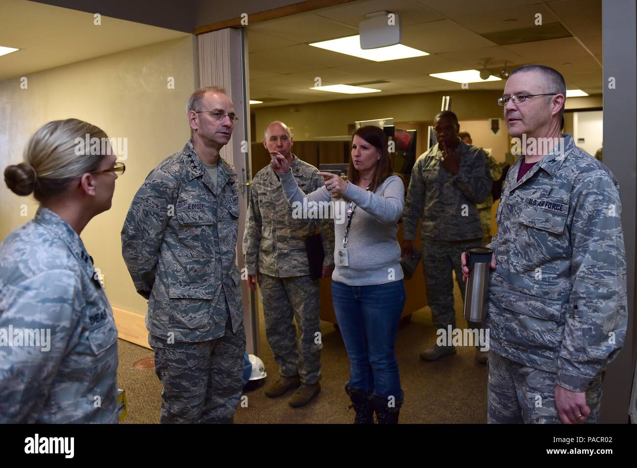 Lt. Gen. (Dr.) Mark A. Ediger, Surgeon General of the Air Force, learns ...