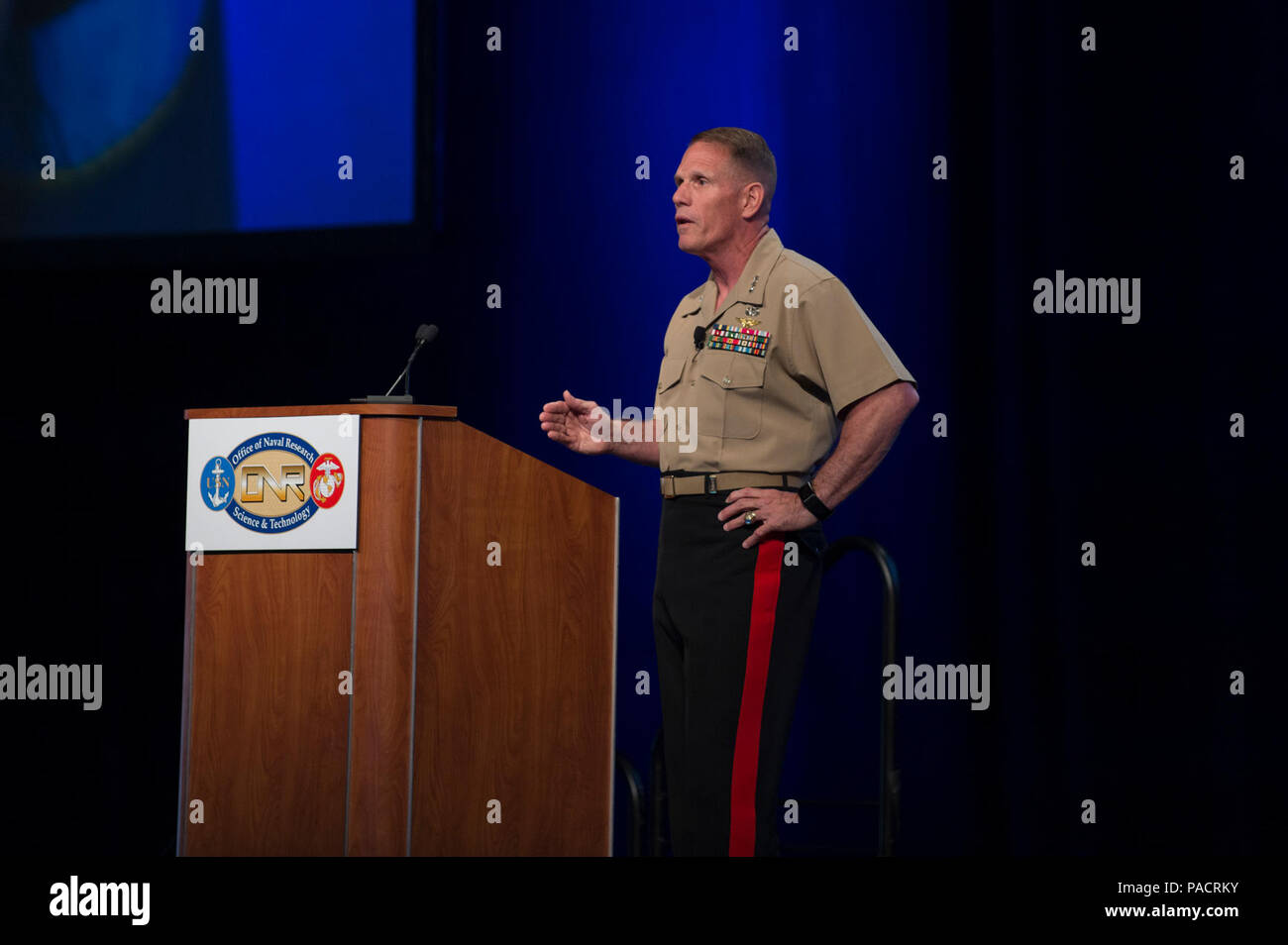 Lt gen robert walsh hi-res stock photography and images - Alamy