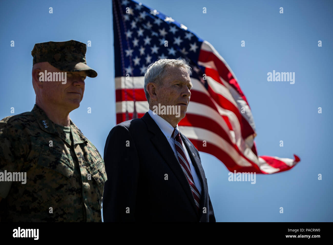 Lt Gen Larry Nicholson Stock Photos & Lt Gen Larry Nicholson Stock ...
