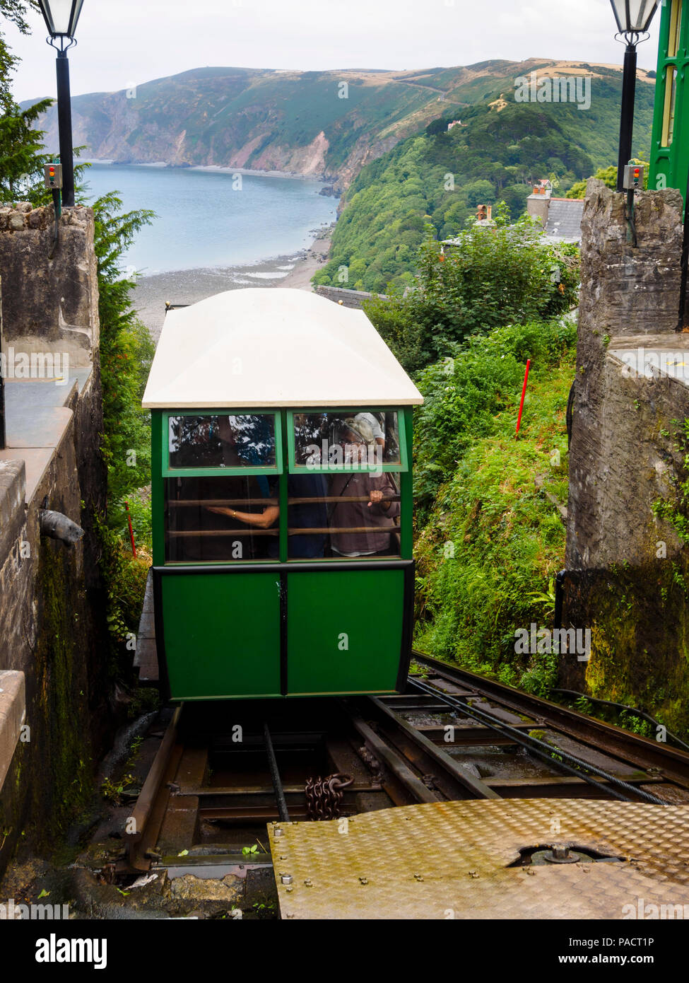 Victorian railway carriage hi-res stock photography and images - Alamy