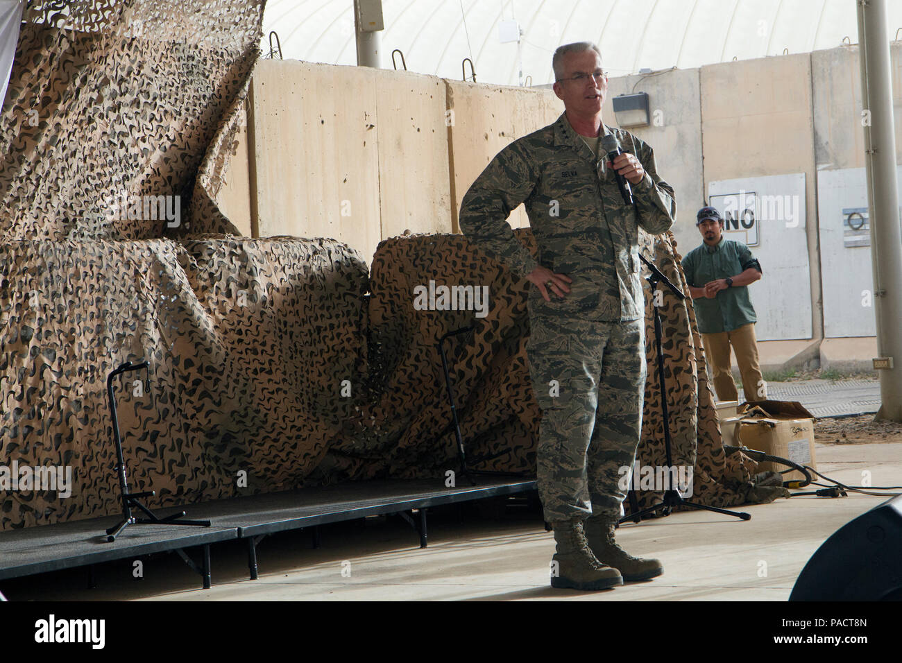Baghdad diplomatic support center hi-res stock photography and images ...
