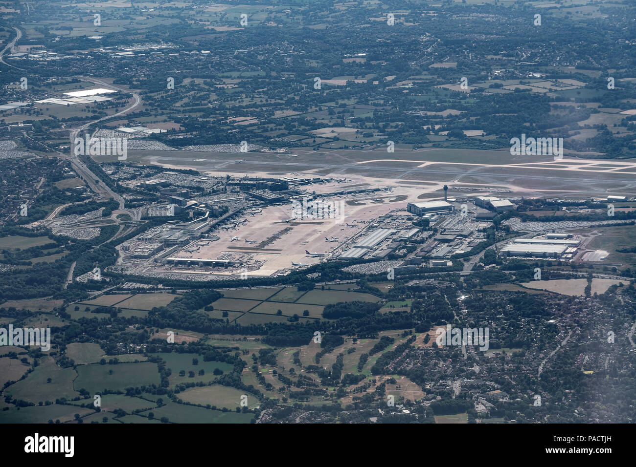 Manchester airport aerial hi-res stock photography and images - Alamy