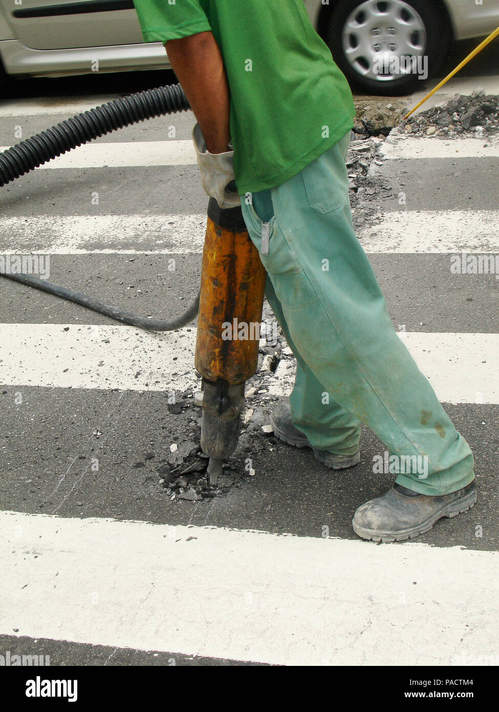 Stone breaking works hi-res stock photography and images - Alamy