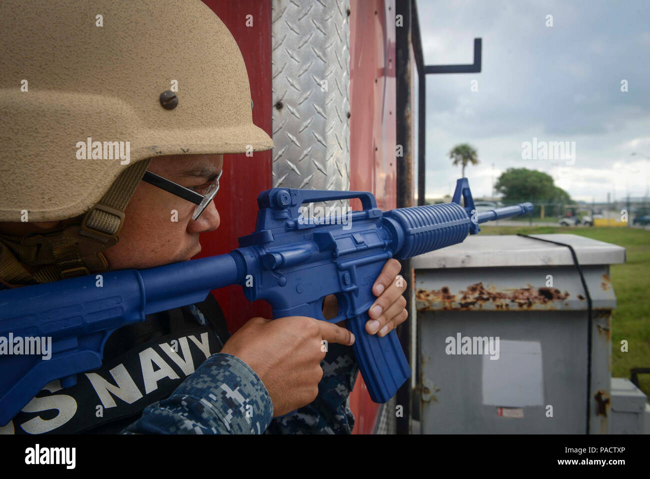 MAYPORT, Fla. (August 30, 2017) Machinist Mate 3rd Class Andy Mateo ...
