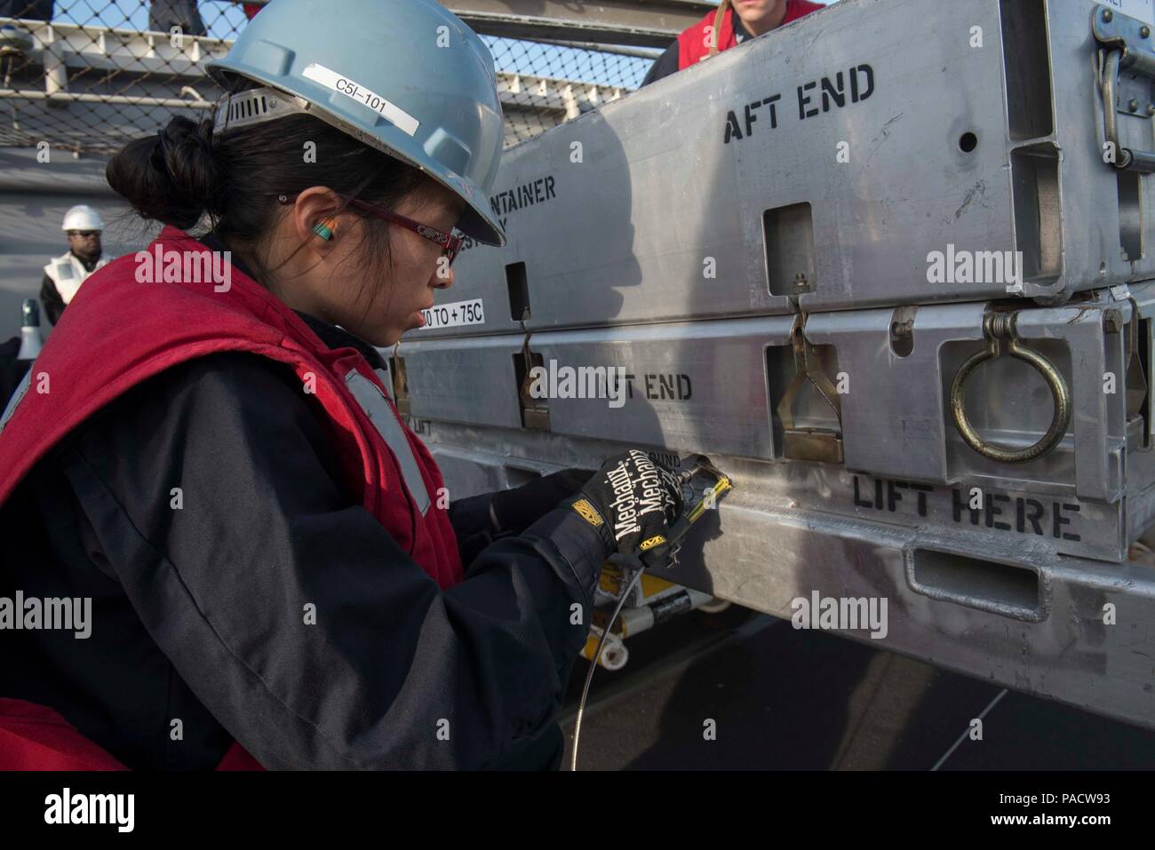 Rolling airframe missile launchers hi-res stock photography and images ...