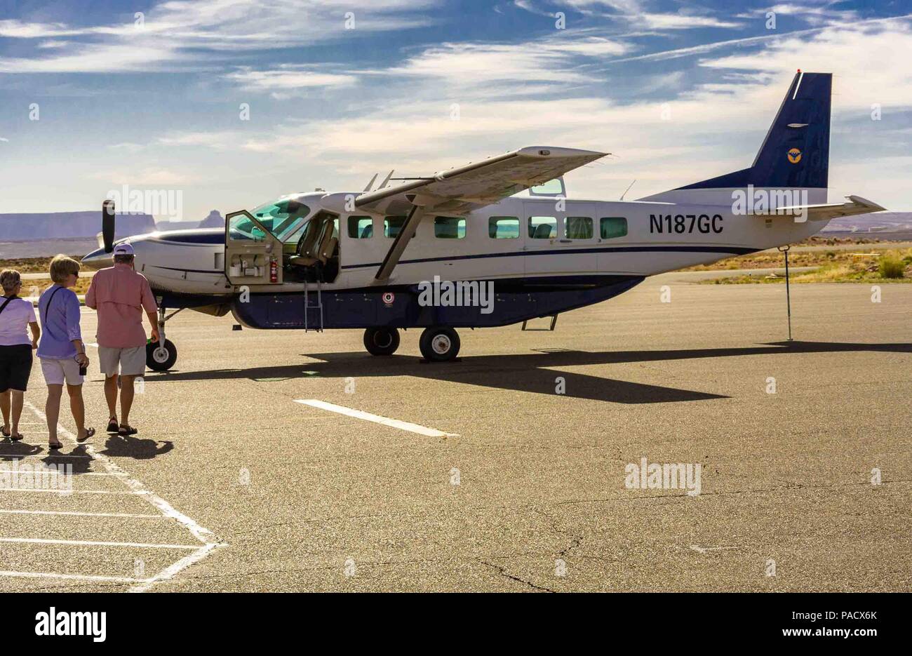 Cessna 208b grand caravan hi-res stock photography and images - Alamy