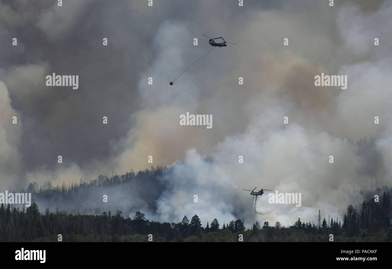 Tracer fire hi-res stock photography and images - Alamy