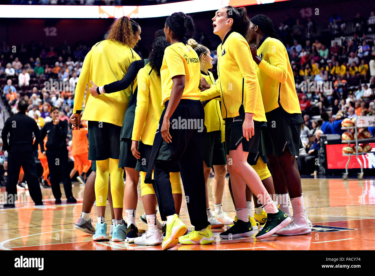 Team Members Won Game High Resolution Stock Photography and Images - Alamy