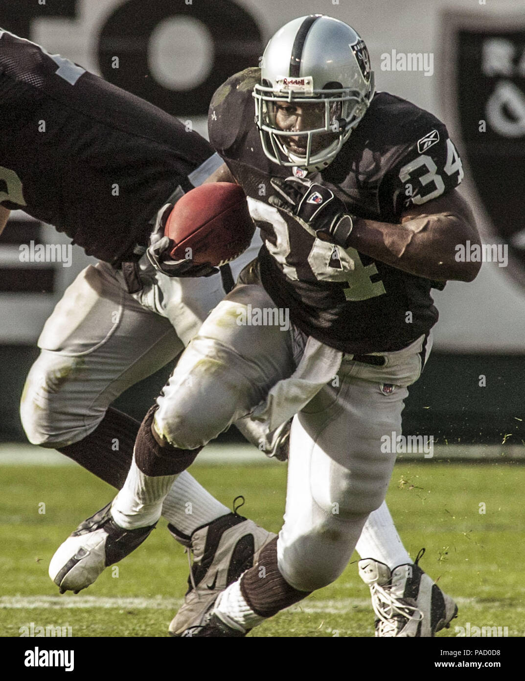 Oakland, California, USA. 13th Nov, 2005. Oakland Raiders running back ...