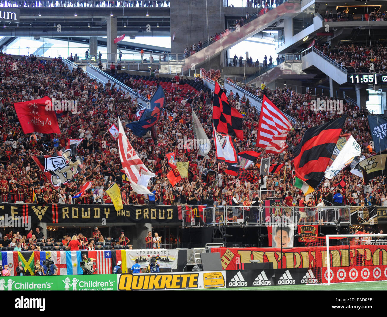 Mercedes benz stadium atlanta mls hi-res stock photography and images ...