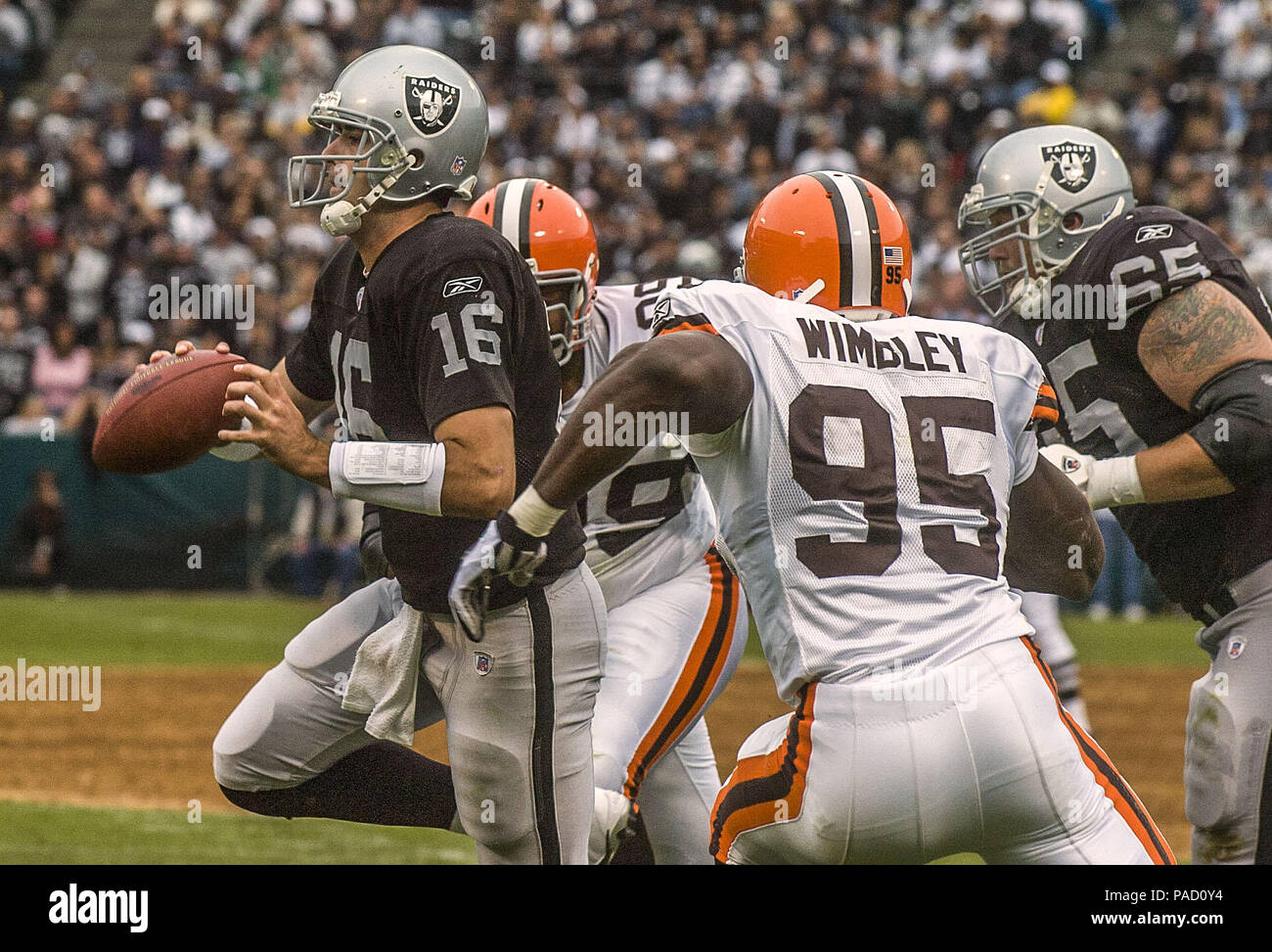 Oakland, California, USA. 1st Oct, 2006. Oakland Raiders quarterback ...