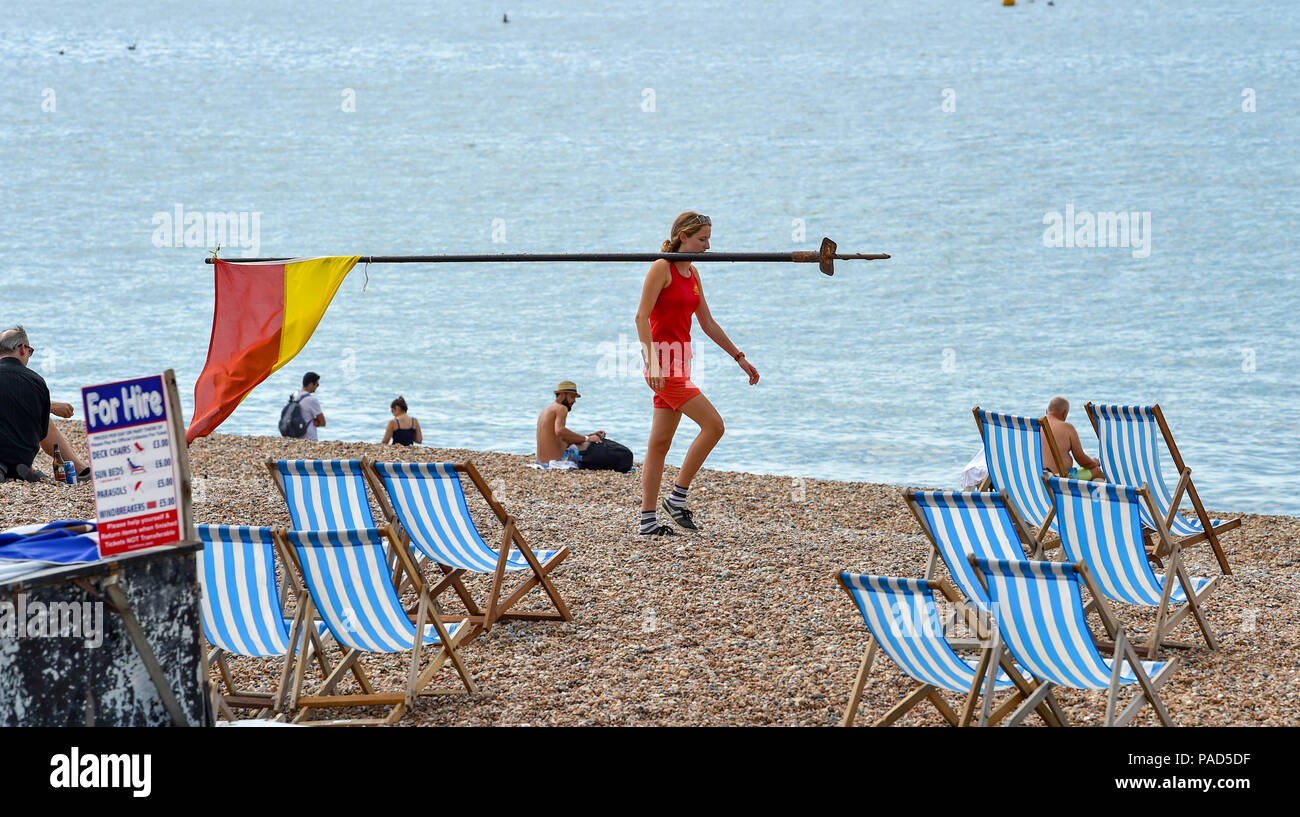 Female lifeguards hi-res stock photography and images - Alamy