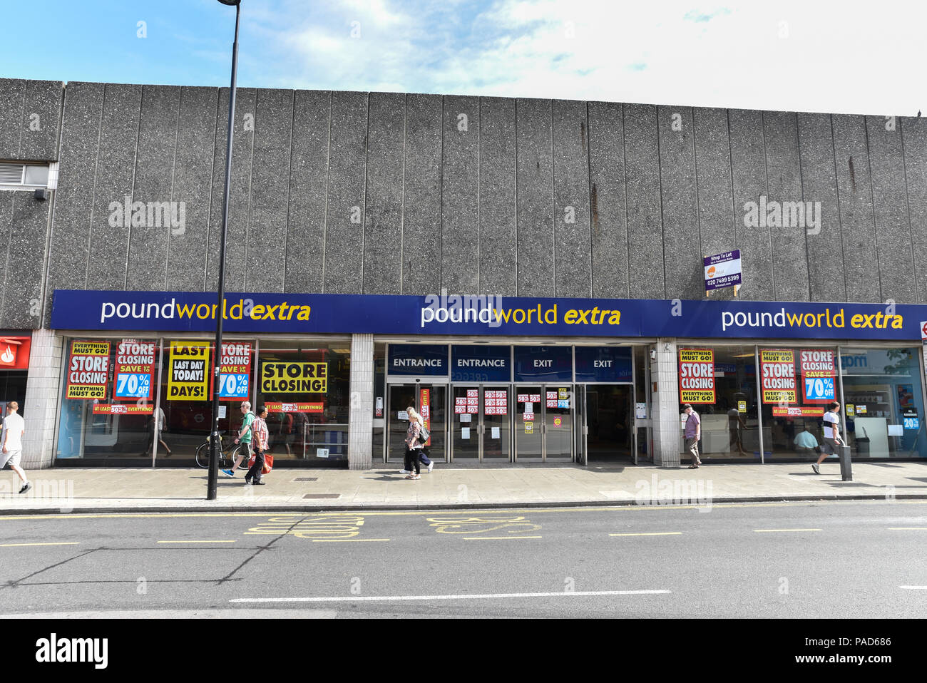 Poundworld store closing down hi-res stock photography and images - Alamy