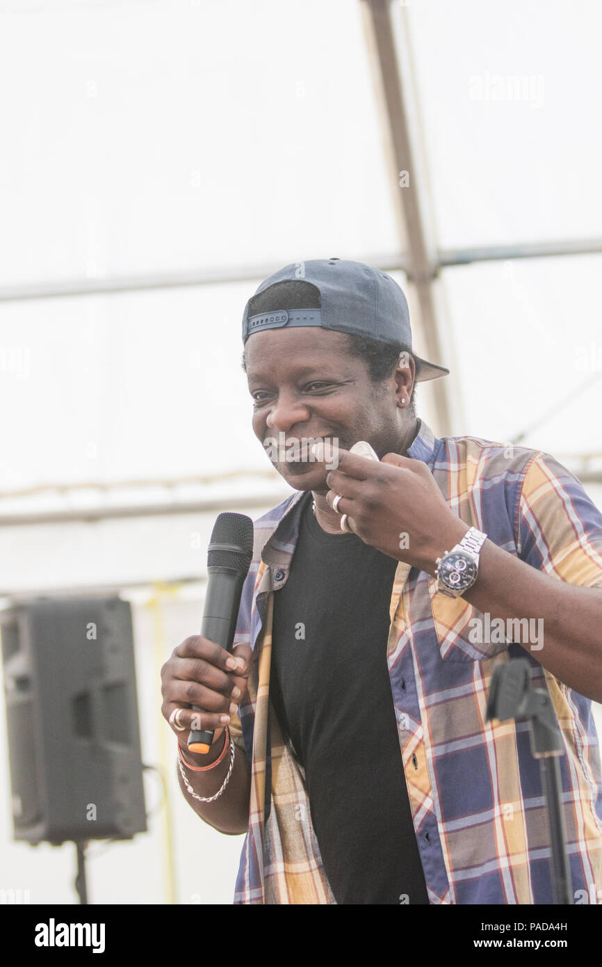 Stephen k amos 2018 hi-res stock photography and images - Alamy