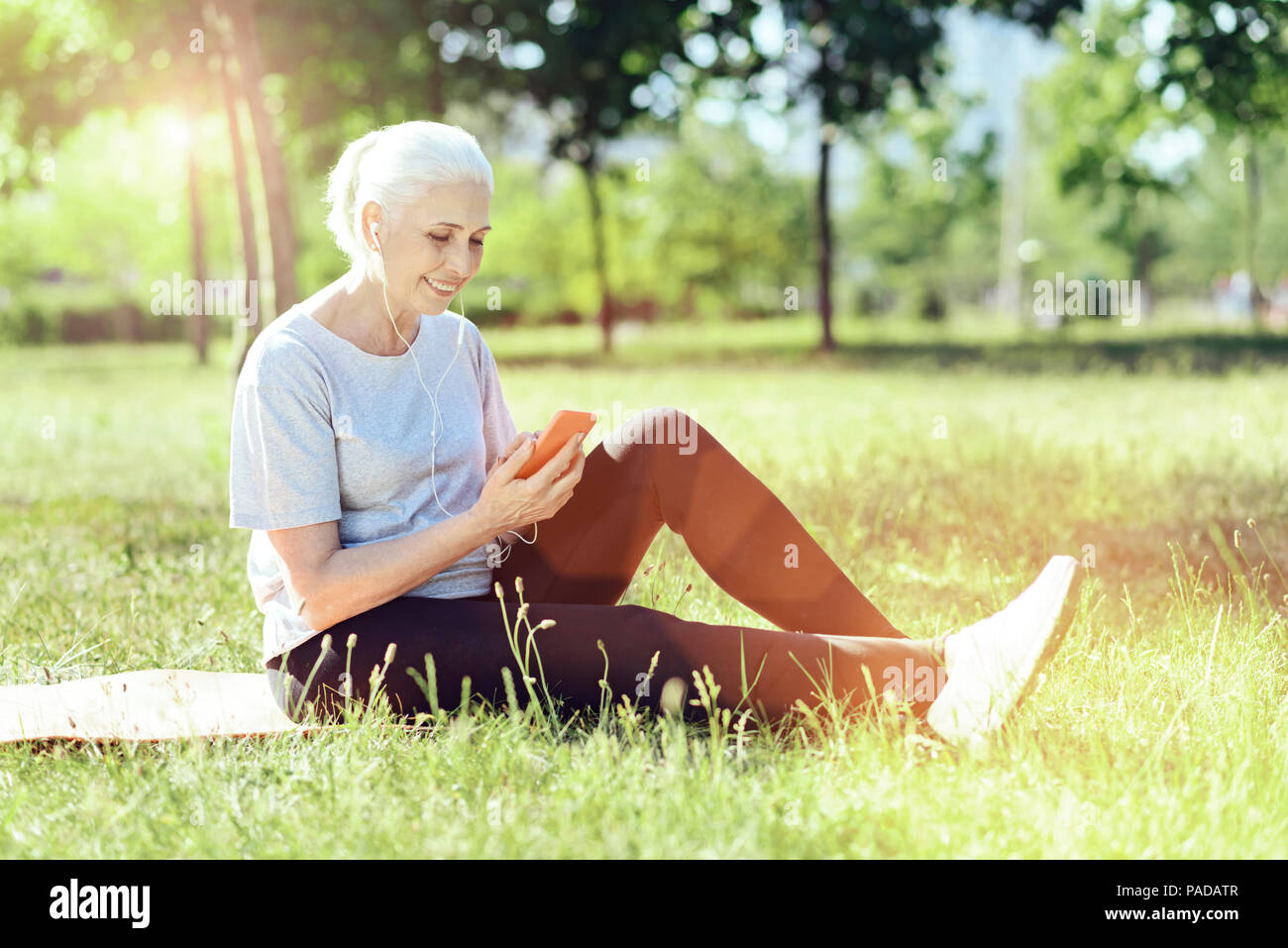 Smart society hi-res stock photography and images - Alamy