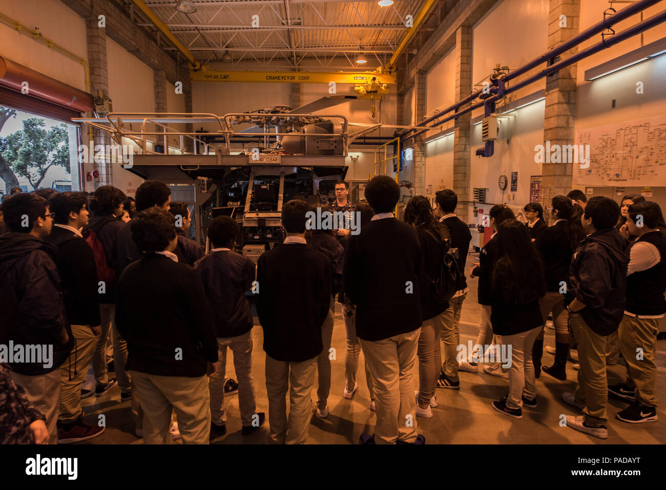 (U.S. Navy photo by Mass Communication Specialist 3rd Class Amanda ...